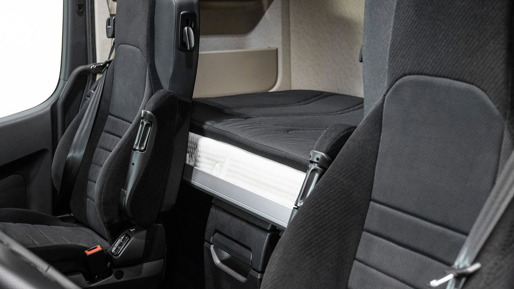 Actros F | Mercedes-Benz Trucks