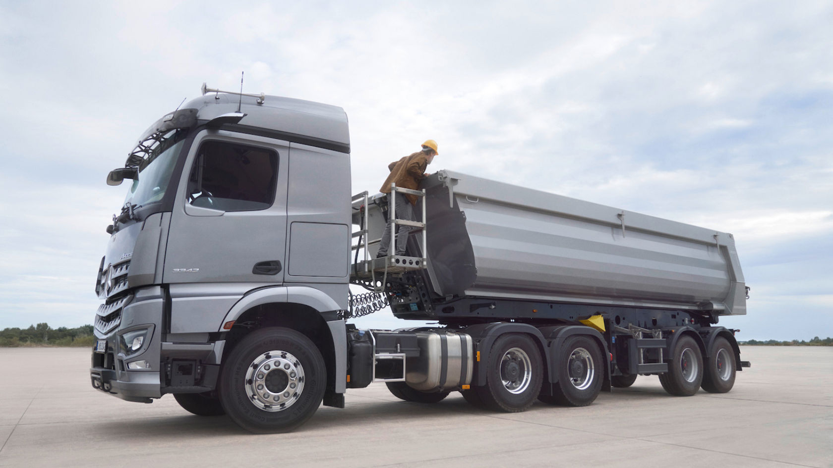 Arocs | Mercedes-Benz Trucks