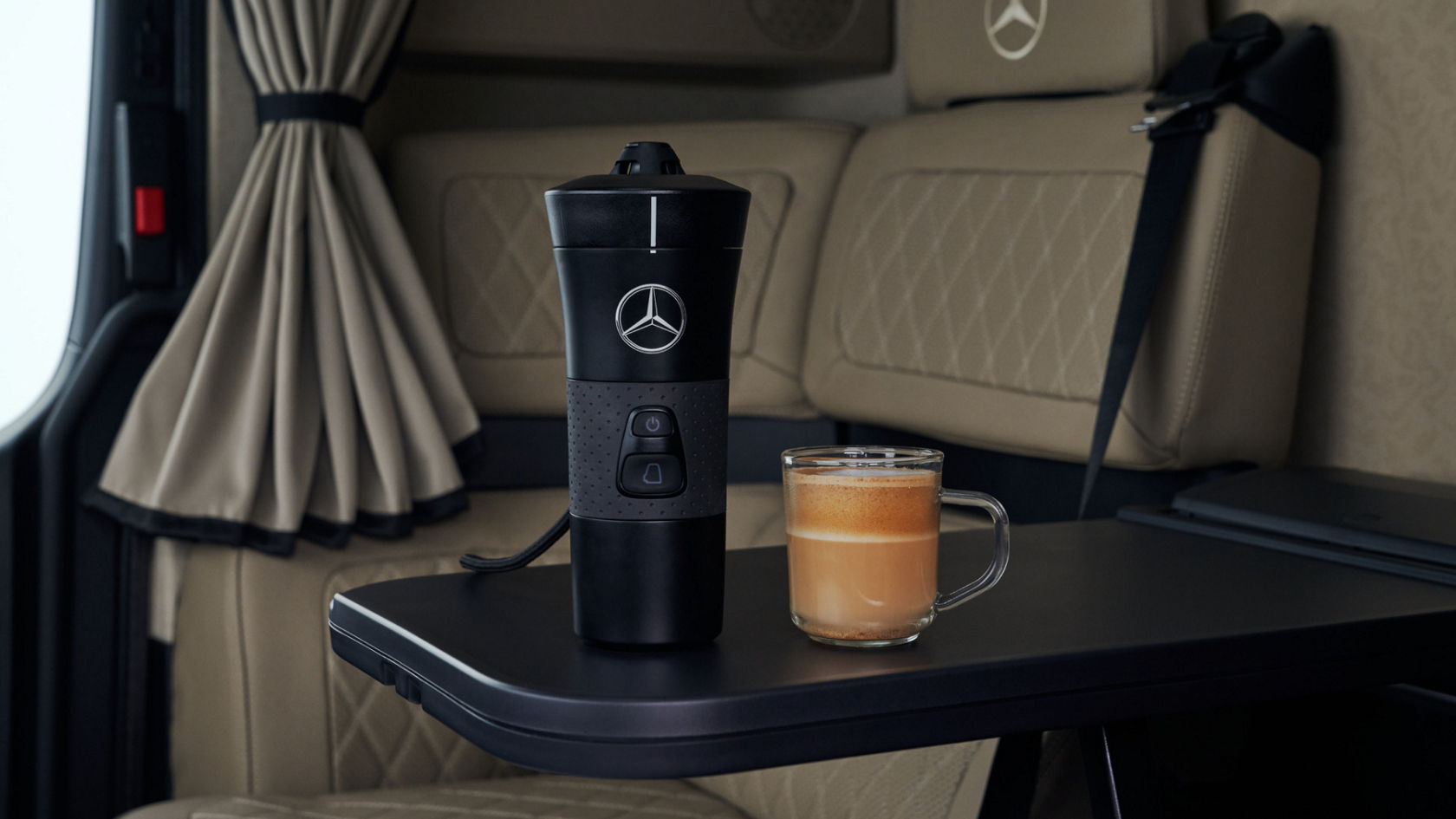 Accessories and retrofits | Mercedes-Benz Trucks