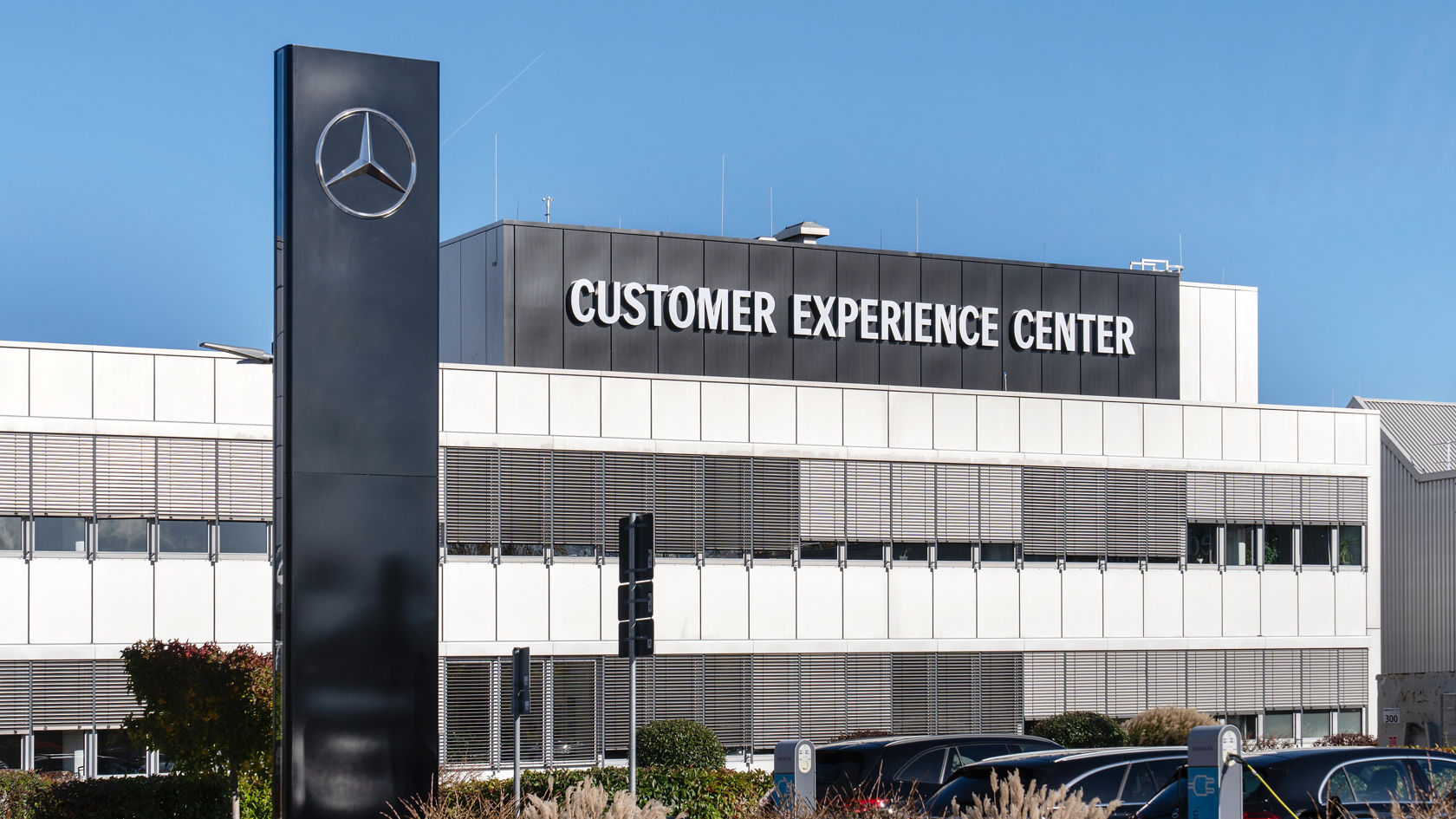 BIC and Customer Experience Centre | Mercedes-Benz Trucks Guinea-Bissau