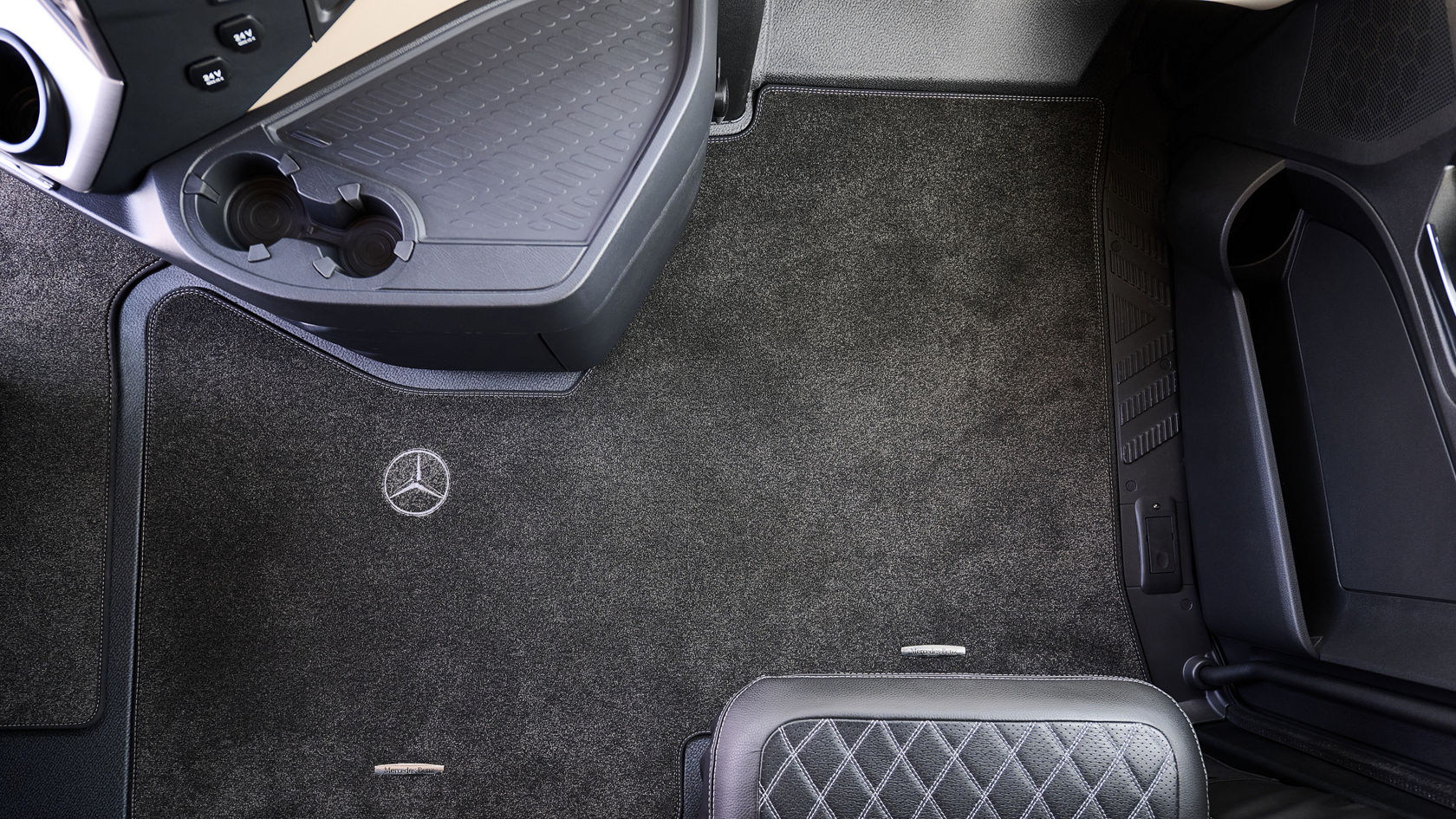 Accessories and retrofits | Mercedes-Benz Trucks