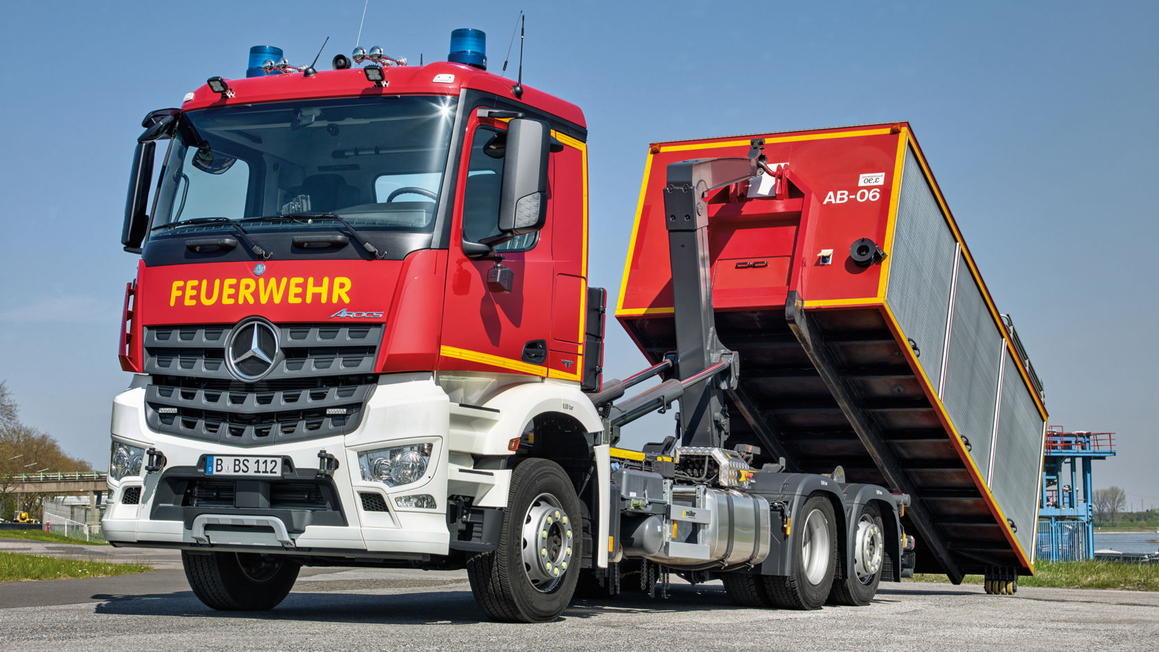 Gaisrinė | Avarinė sauga | Mercedes-Benz Trucks Lietuva