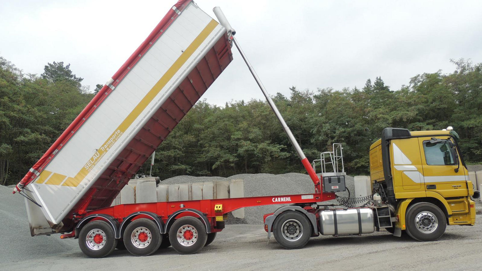 Kilometermillionär: Christian Selau | Mercedes-Benz Trucks