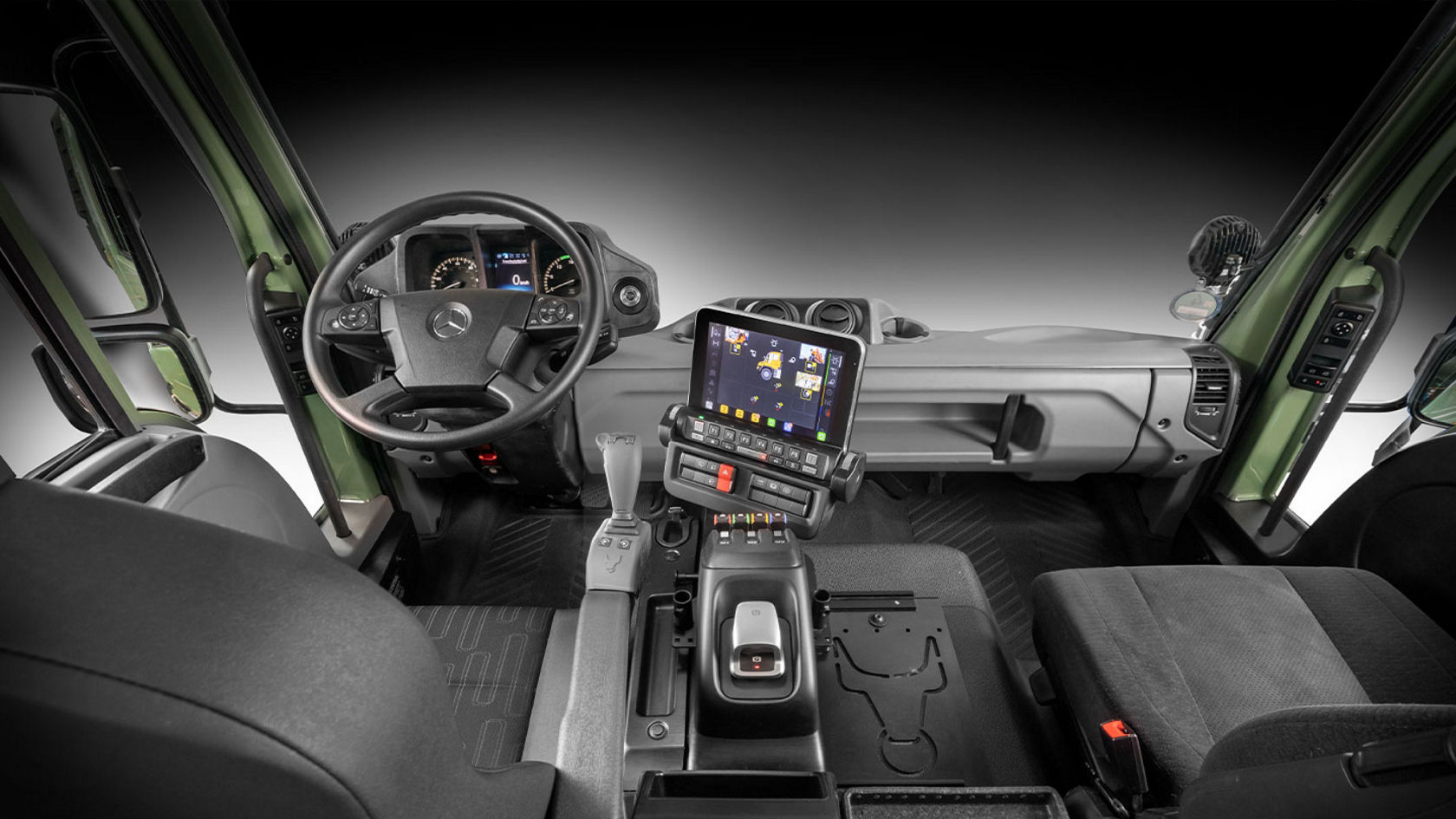 Unimog implement carrier | Mercedes-Benz Trucks International